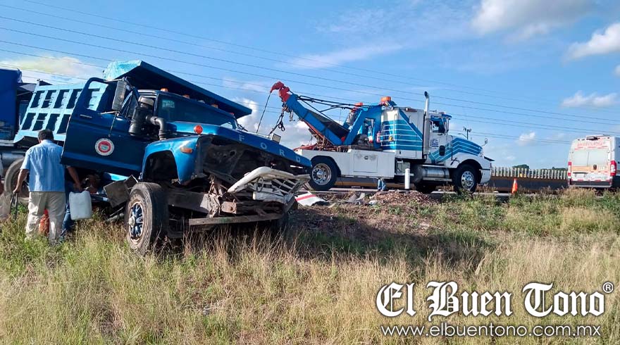 Lo sacan de la pista, puras pérdidas - El Buen Tono