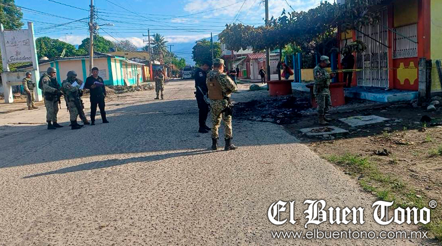 Balacera entre grupos criminales en Mapastepec, Chiapas, deja 2 mu3rtos y vehículos incendiados ...